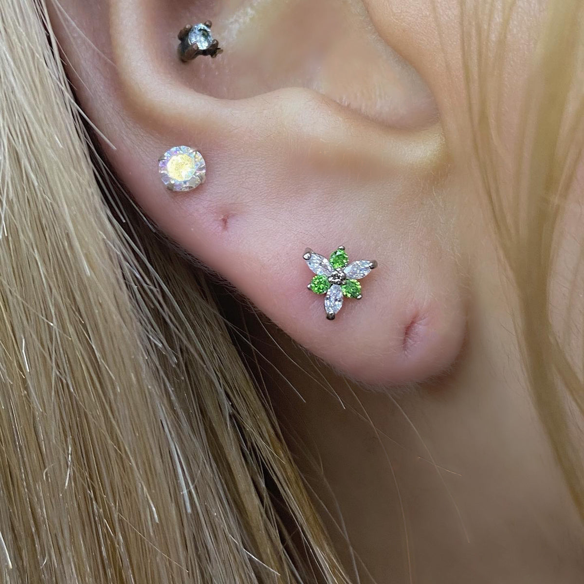 Green symbol piercing – TOOFOOFEEFA