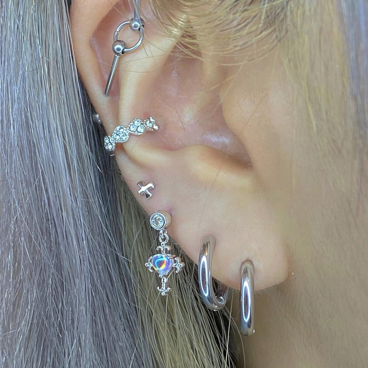 Holographic cross rhinestone piercing – TOOFOOFEEFA